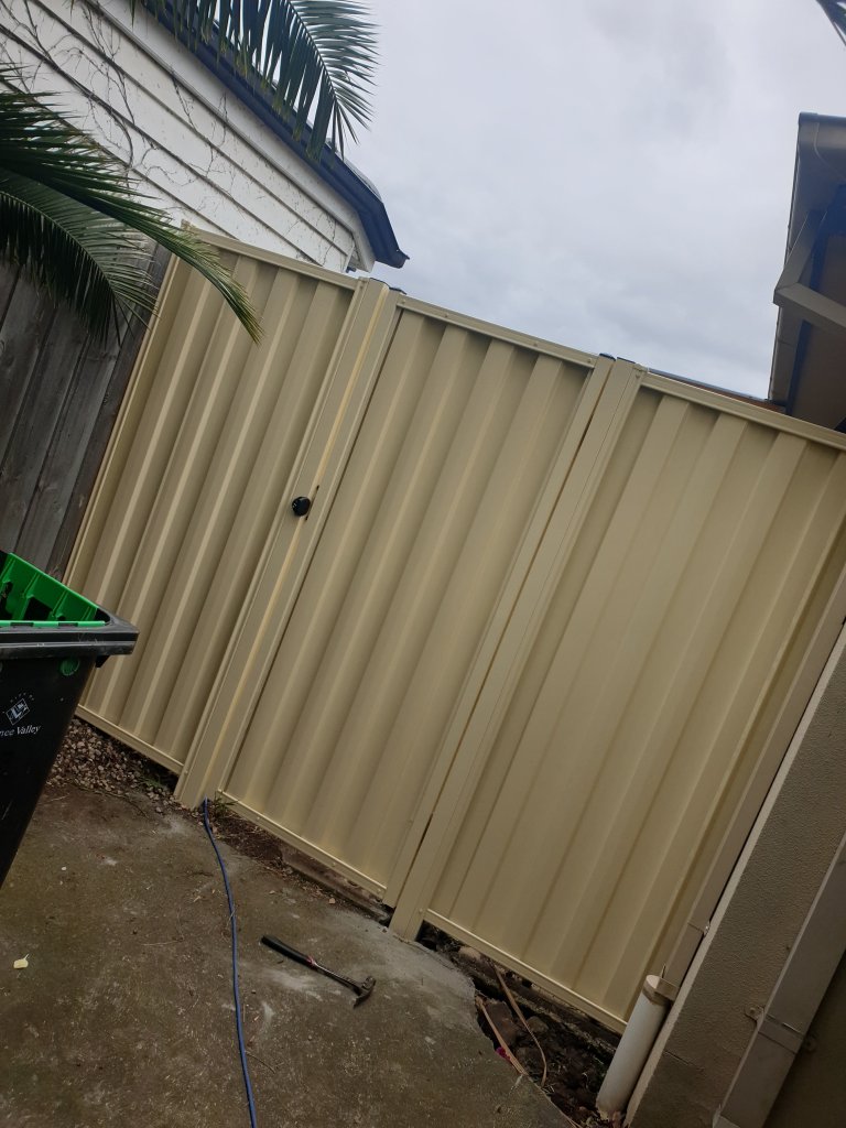 Colorbond Fence Plus Single Colorbond Gate - Anjo's Fencing