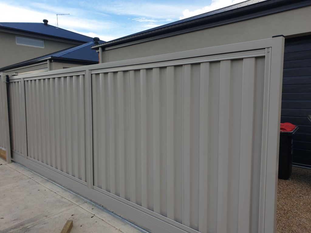 Colorbond Sliding Gate - Anjo's Fencing